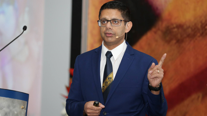 Professor Avijit Banerjee’s career path – College of General Dentistry